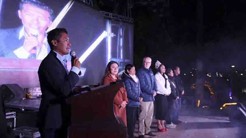 Tolimán late de amor en su Festival del Romance